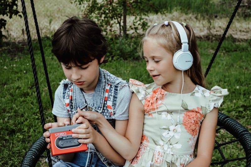 Musik und Sprachentwicklung bei Kleinkindern - Anton und Hörmine