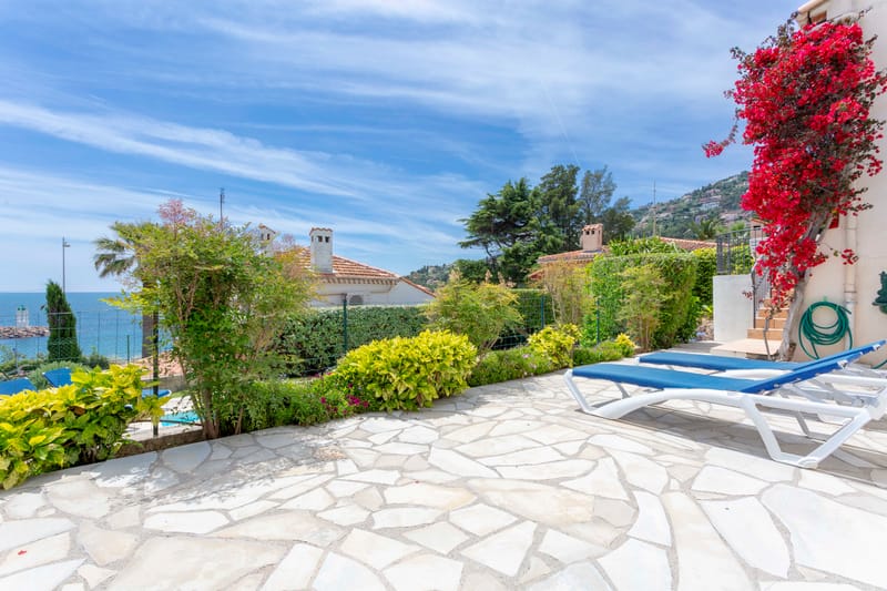 Lower terrace and view on pool and sea - Gaia's Villas