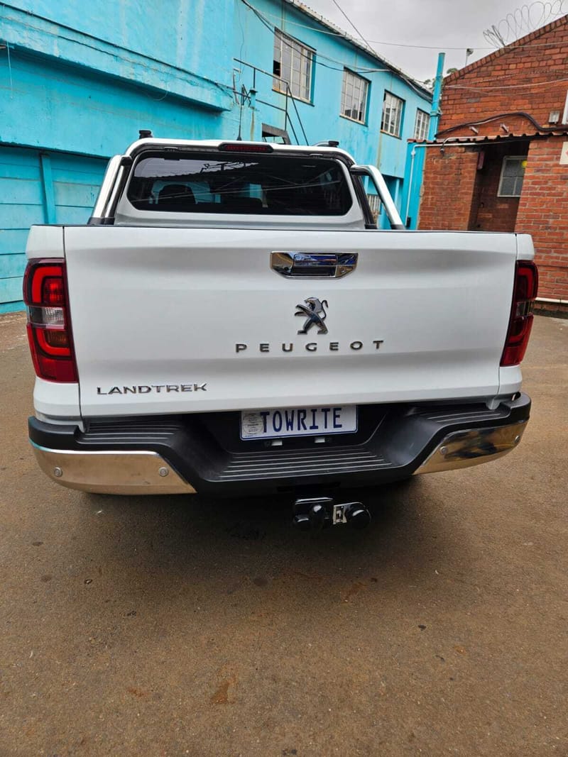 Peugeot Landtrek Double Tube Step Towbar