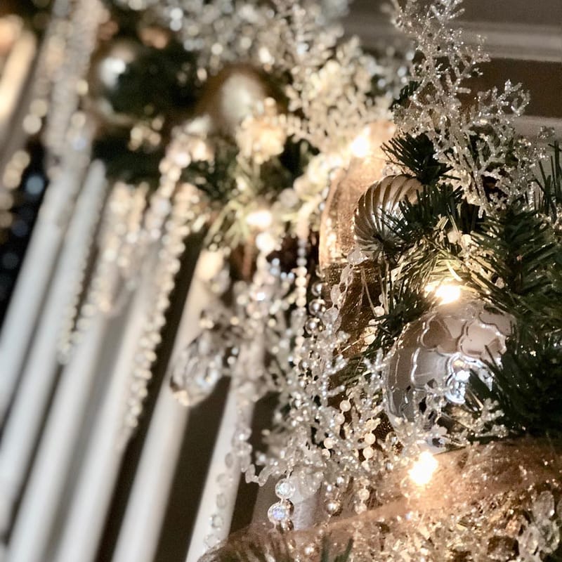 Soul Tree Decor - Residential and commercial holiday decorating