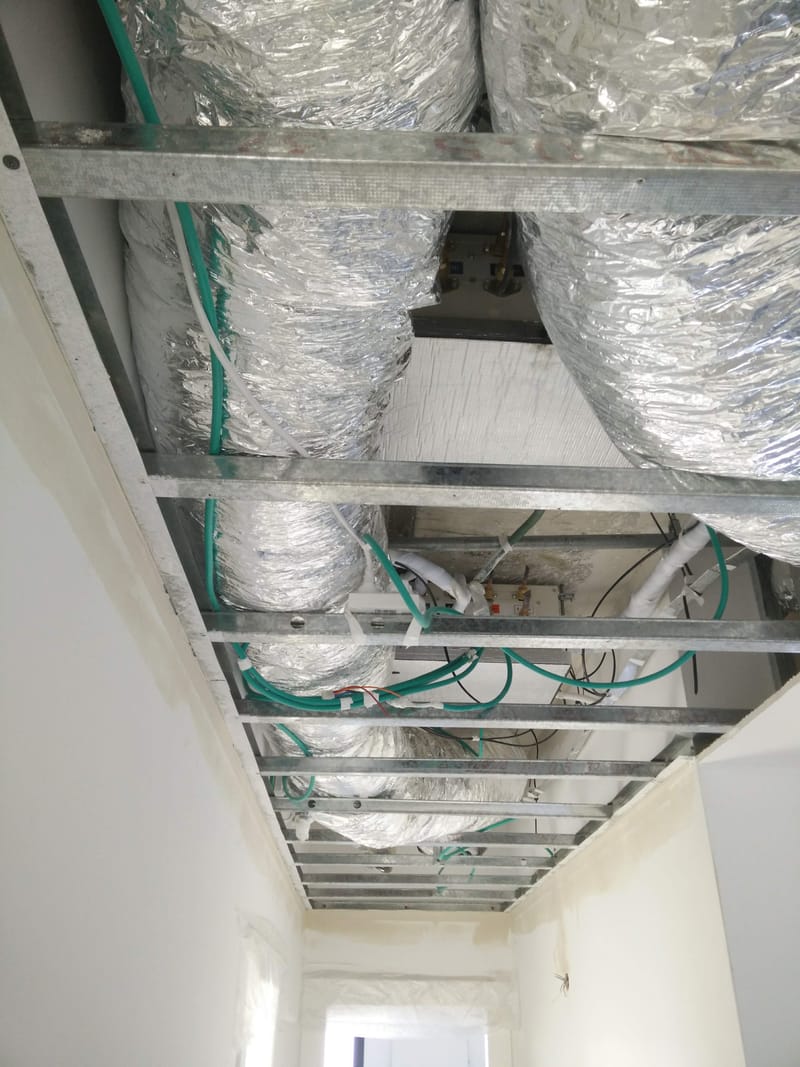 קופסת פיצול של VRF BOX 70 - אדר טק מערכות מיזוג אוויר