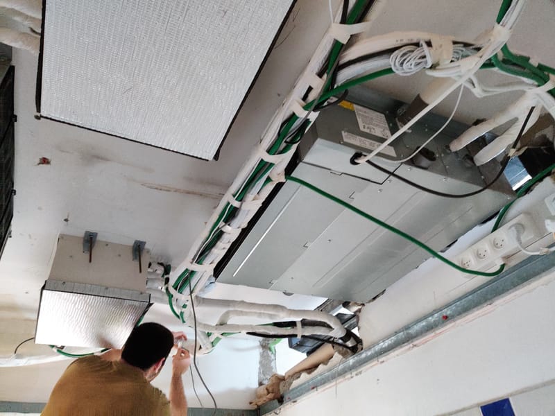 VRF BOX LOW 11 - אדר טק מערכות מיזוג אוויר