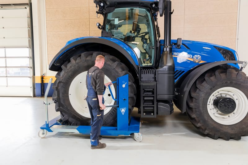 HGV Brake Hub and Caliper lifter