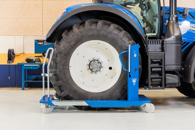 HGV Brake Hub and Caliper lifter