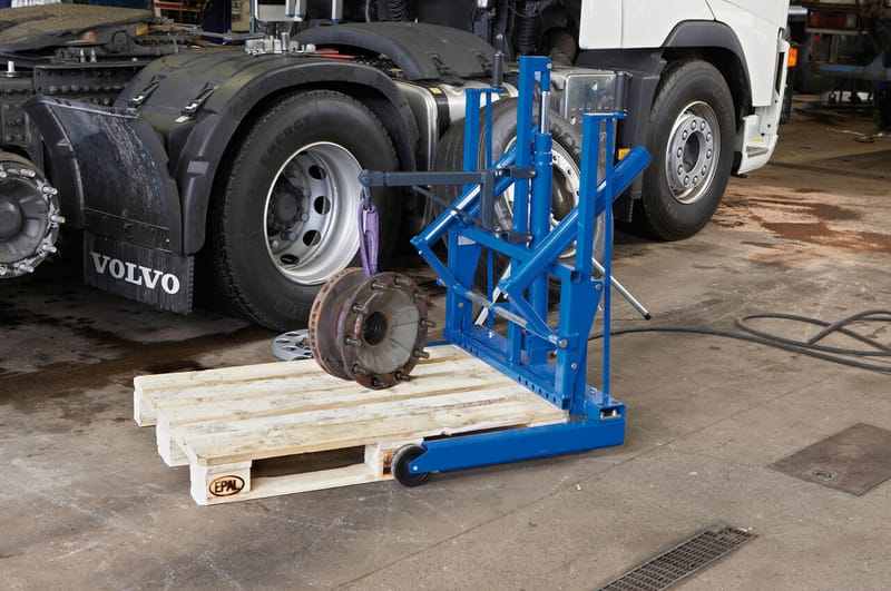 HGV Brake Hub and Caliper lifter