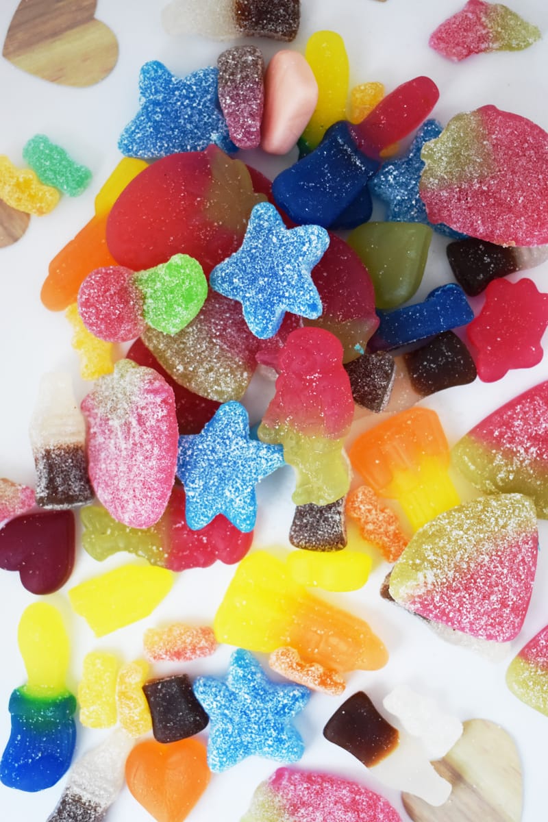 Family Share Vegan Sweet Pack (1kg) | The Bear and Bee Sweet...