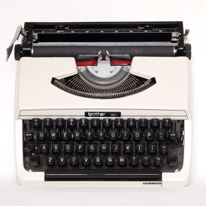 Brother 210 Cubic Font Typewriter