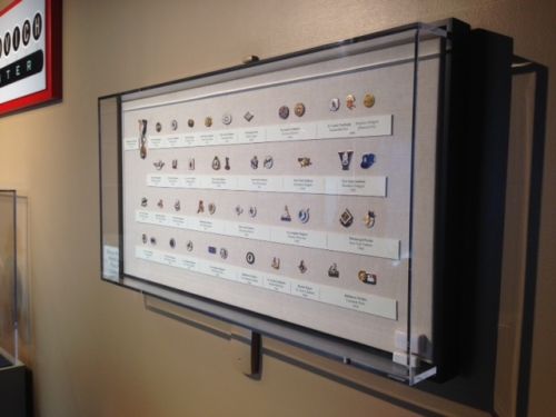 Clear Museum Quality Polycarbonate Wall Mounted Display W/ Base ...