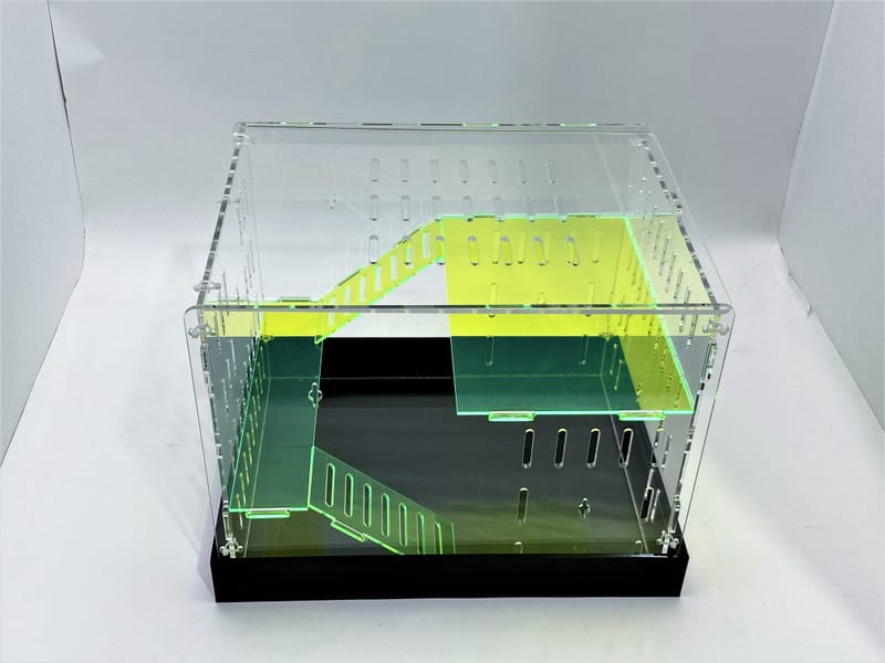 Acrylic Animal Enclosures and Cages - Museum Boxes