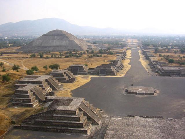 Septiembre - Azteca Travel Tours Art CDMX