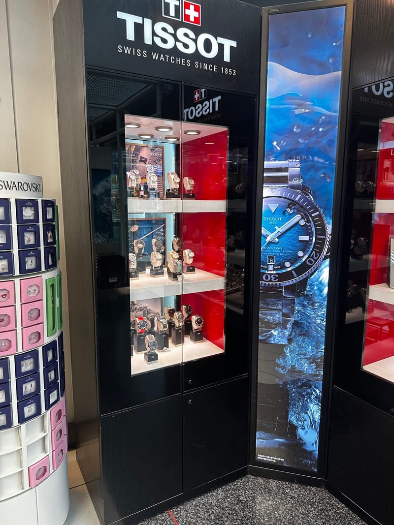 Luxury Watch Display W/ Acrylic Flair - Akrylix