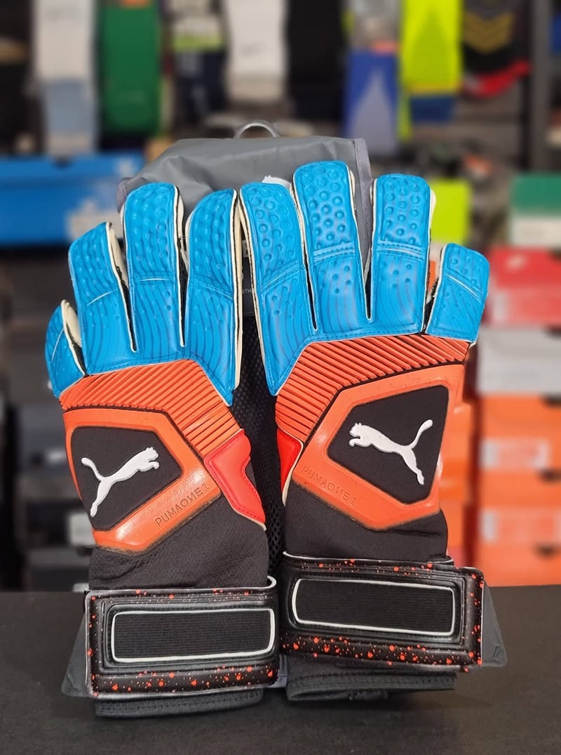 PUMA ONE GRIP 1 HYBRID PRO GK GLOVES - Solodeportes Quiché