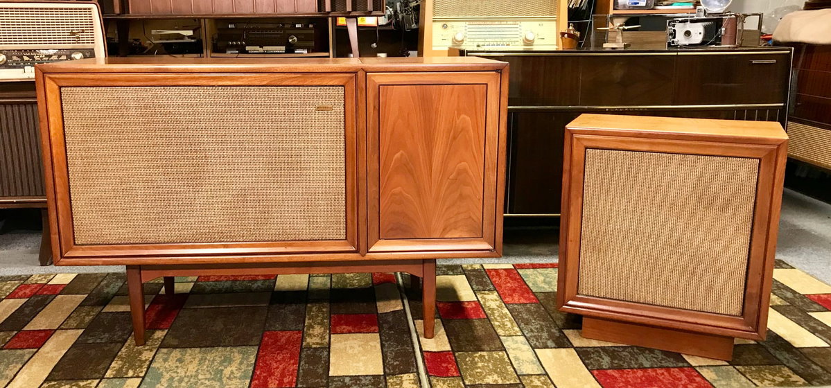 stereo console