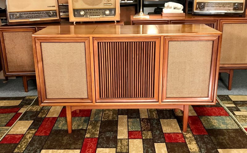 stereo console