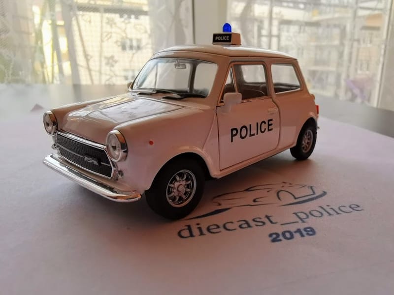 Mini Cooper 1300 - DIECAST POLICE