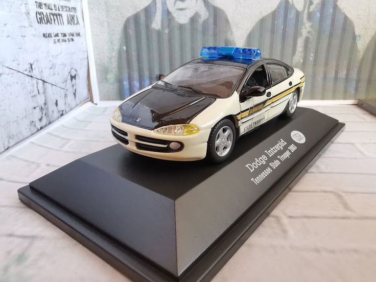 Dodge intrepid - DIECAST POLICE