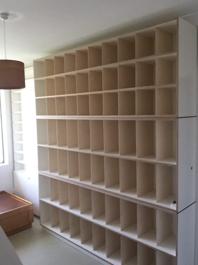 Vinyl record shelf - Woodwork by Hiro