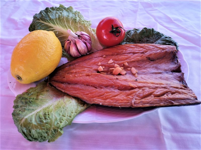 Karsti kūpināta makreles fileja ar ķiplokiem - zivisjelgava.lv