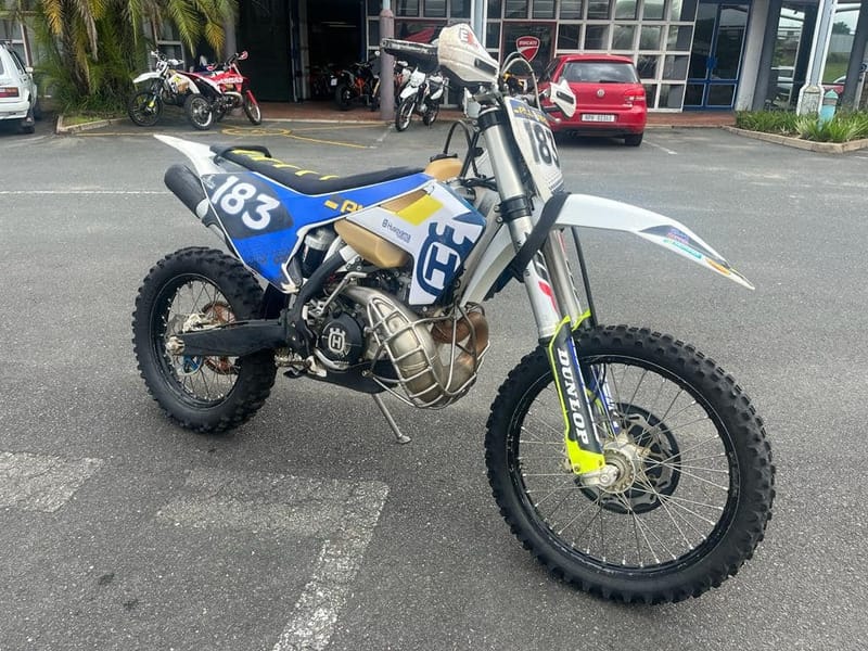 2019 HUSQVARNA 300 TE - R59 900 - Rocket Racing