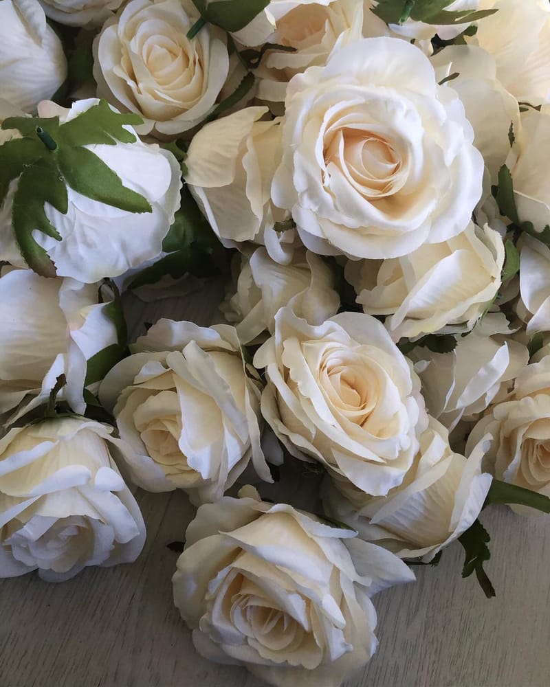 Rose V1 Cream - 50 pcs - Artificial Flowers Keighley UK