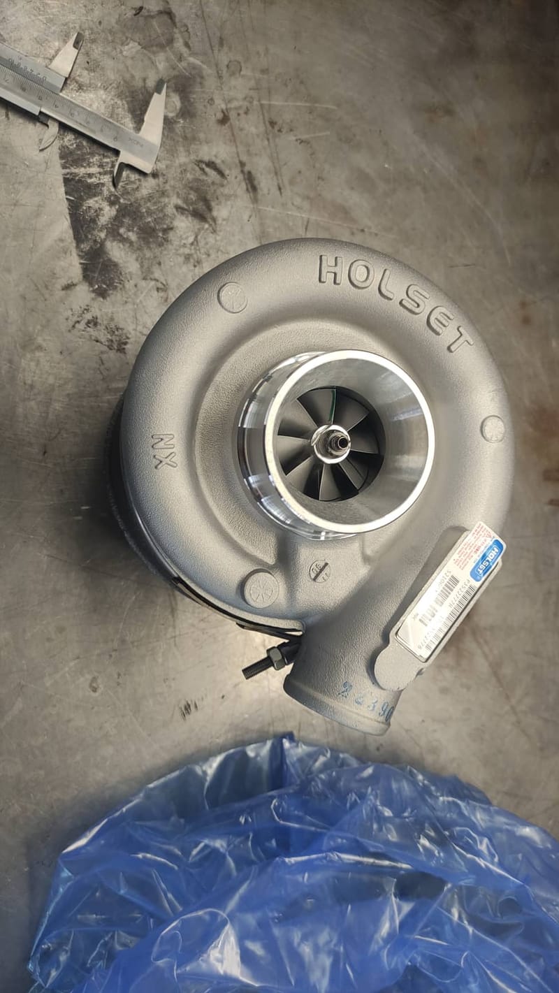 Holset HX35 T3 Twin Scroll - The Kangaroos Team