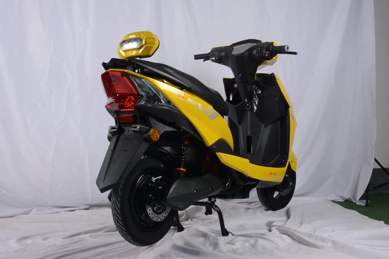 Moto eléctrica modelo TTX 2000 w | Batería de litio extraíble 72v/30ah