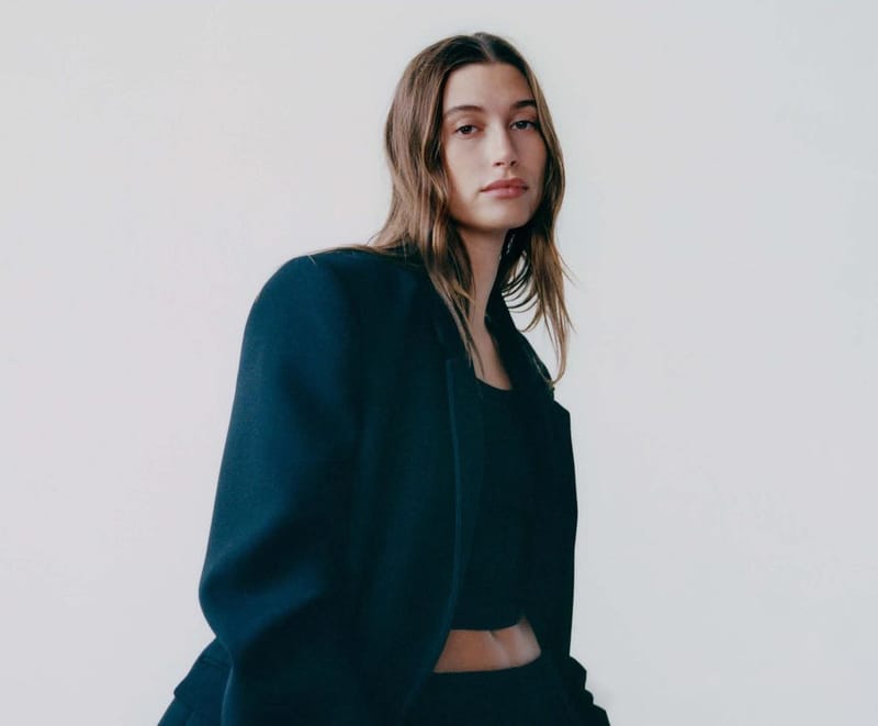 HAILEY BIEBER x WARDROBE.NYC 聯名系列造型照及發售詳情 - 𝗚 𝗠𝗮𝗴𝗮𝘇𝗶𝗻𝗲 | 潮流生活總站💡