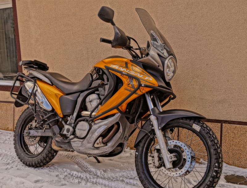 Gmol XL 700 V - Moto-Adventure-Tech