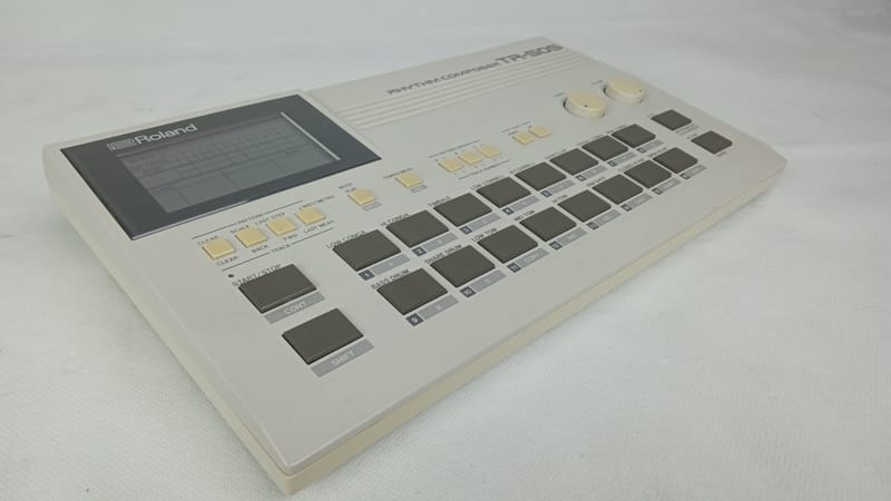 Roland TR-505 drumcomputer - Analog Emotions