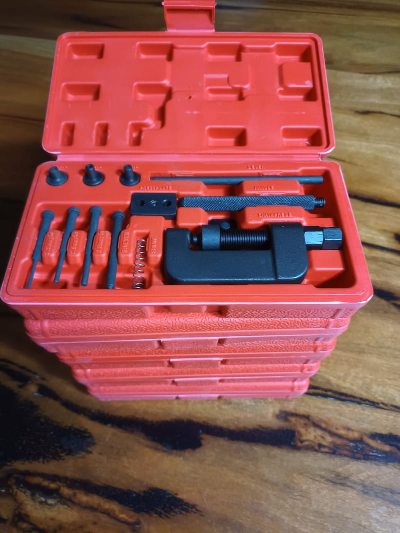 Motorcycle chain tool kit - RIDEWITHME