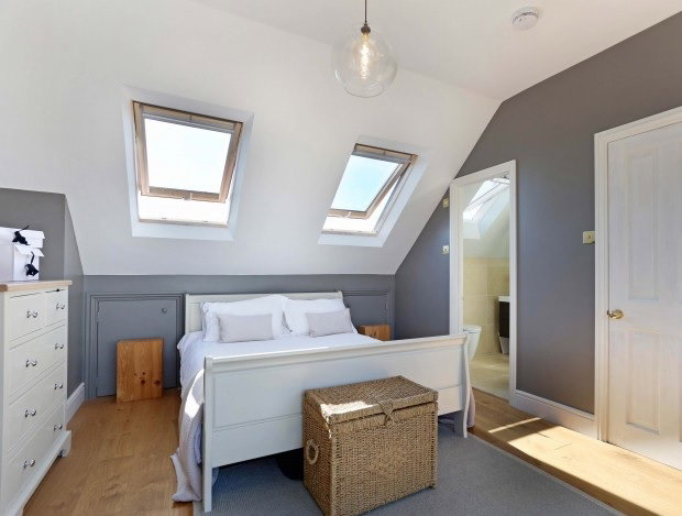 Wandsworth loft conversion extension with eaves storage hidden behin...