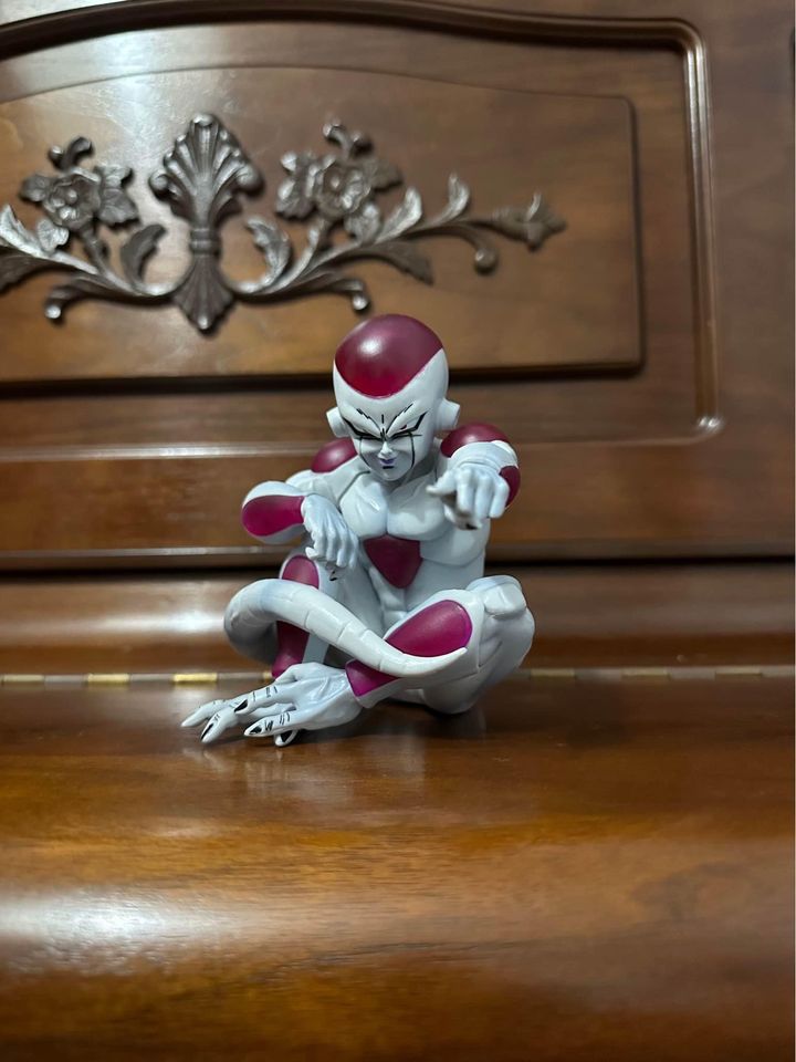 Dragon Ball Z Sitting Frieza Collectible Figurine - Approximately 13cm ...