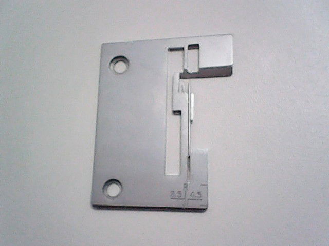 Singer 14U544/554 Needle plate - Wynberg Sewing Centre