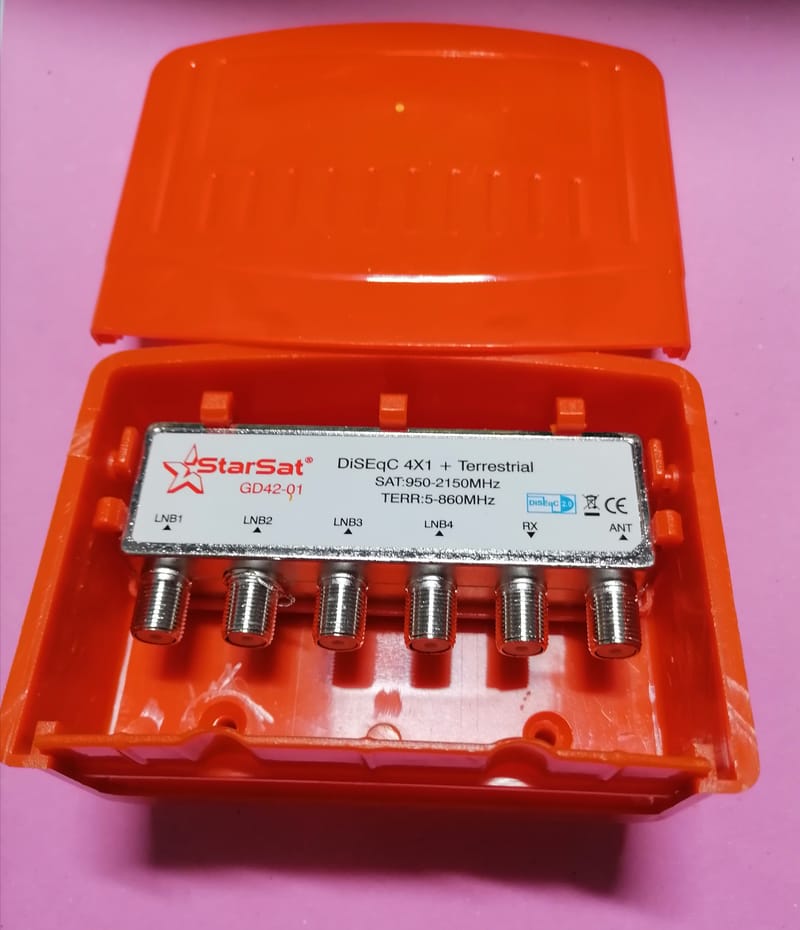 STARSAT DiSEqC 4x1 +Terrestrial - D3 ELECTROSAT