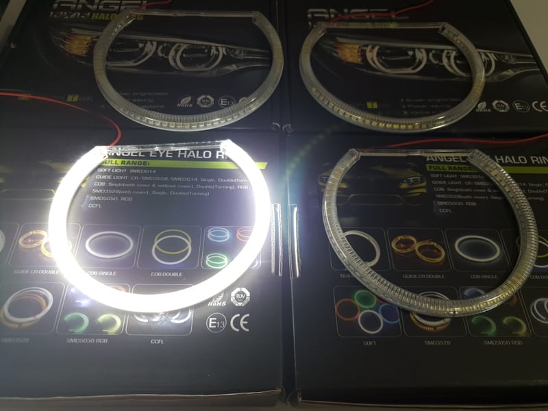 Kit Angel Eyes LED SMD pentru BMW E46 - One Electric Light