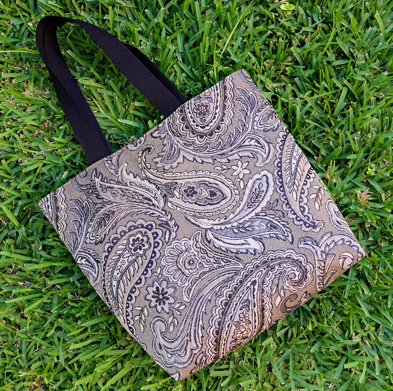 Tote Bags - Chic Tote