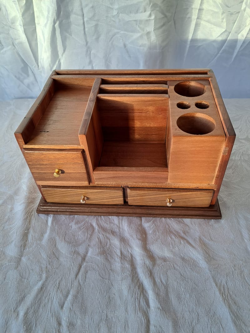 Large desk organizer - jm-woodworks.com