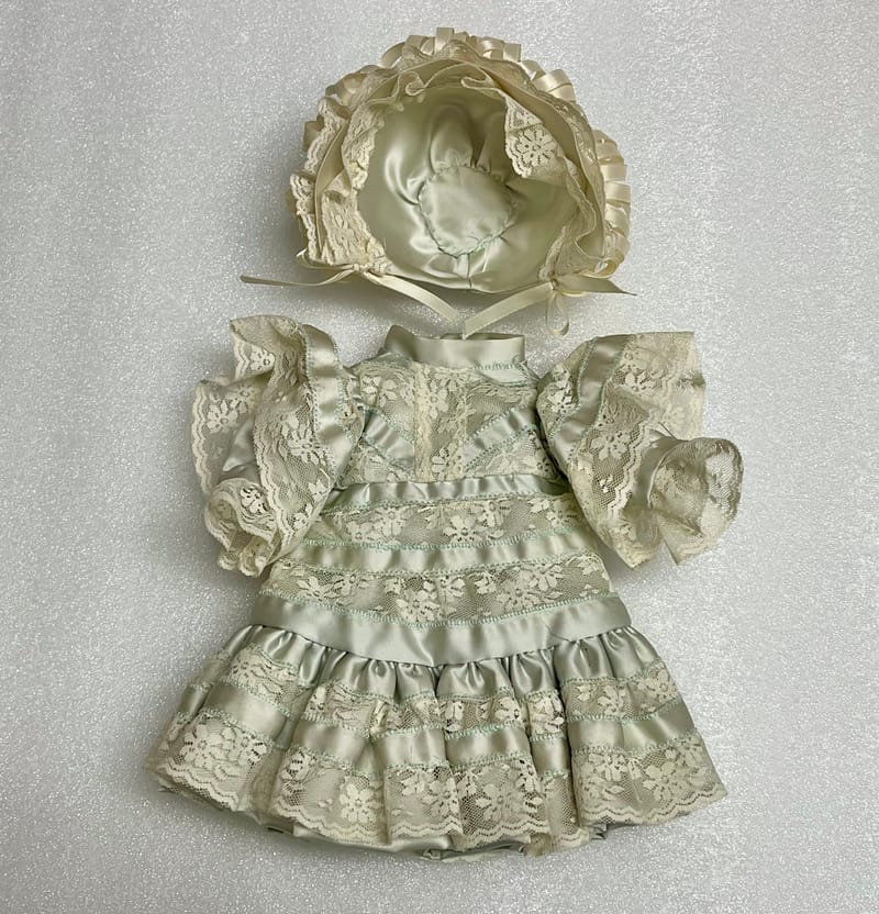 Pretty Small Artist Made Doll Dress and Bonnet - Hearts Will Play