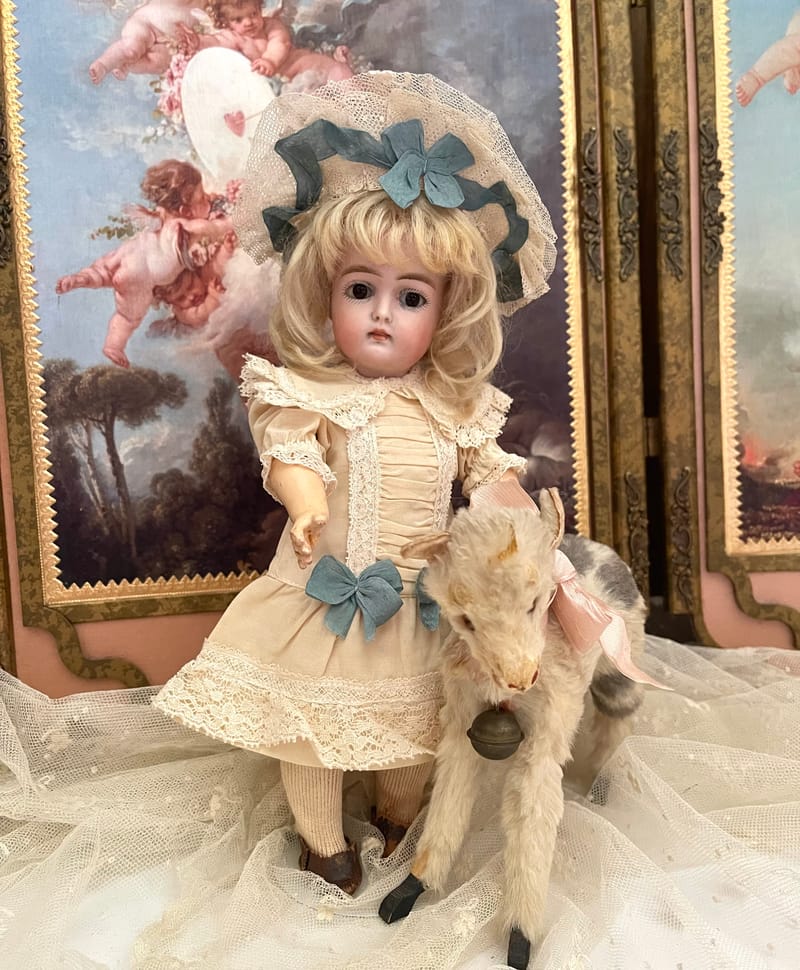 Wonderful RARE Tiny Antique Closed Mouth 192 K*R Doll - Hearts Will...