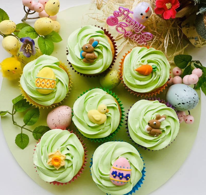 Large Edible Icing Moulded Sugar Easter Bunny Cake Topper - Sugar Craft ...