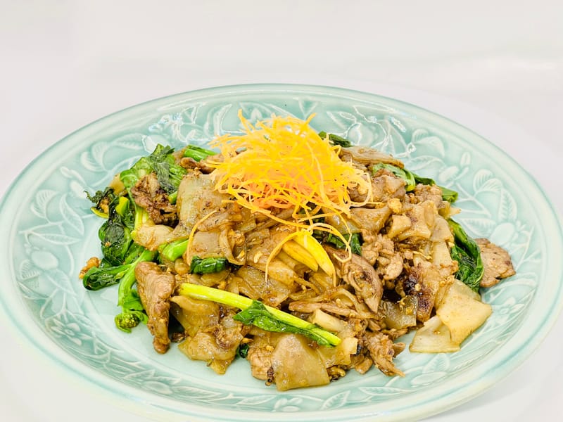 Pad Se-Eaw - Gallery image 10 of 24 - Amazing Thai Cuisine