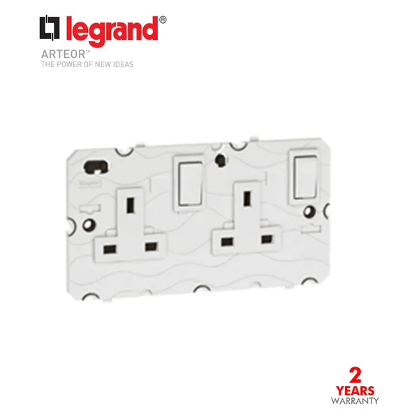 LEGRAND 572149 Socket Arteor 13A 250V-2P+E switched 2-Gang -White
