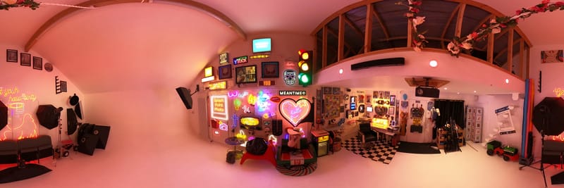 Video Tour - Splash Point Photo Photography Studio