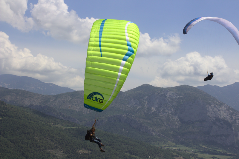 Single Surface - Paragliding Planet