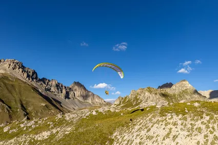 Single Surface - Paragliding Planet